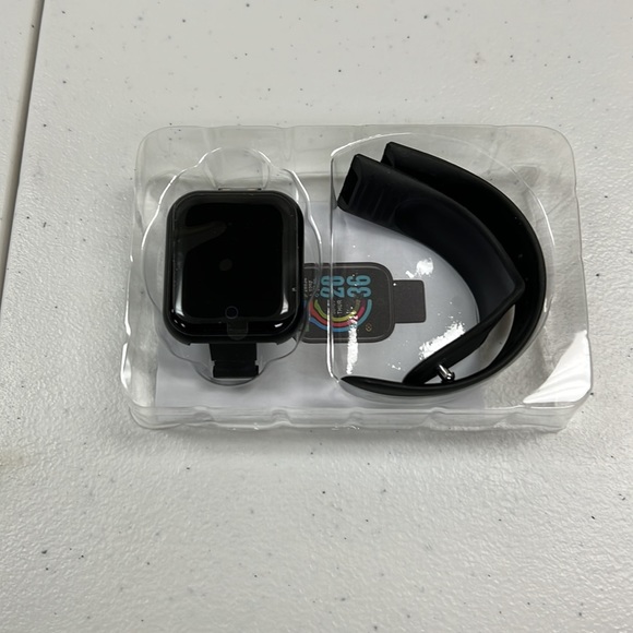 MaxFit | Wearables | Nib Maxfit G3 Enclosed Is Band And Watch Screen 3 ...